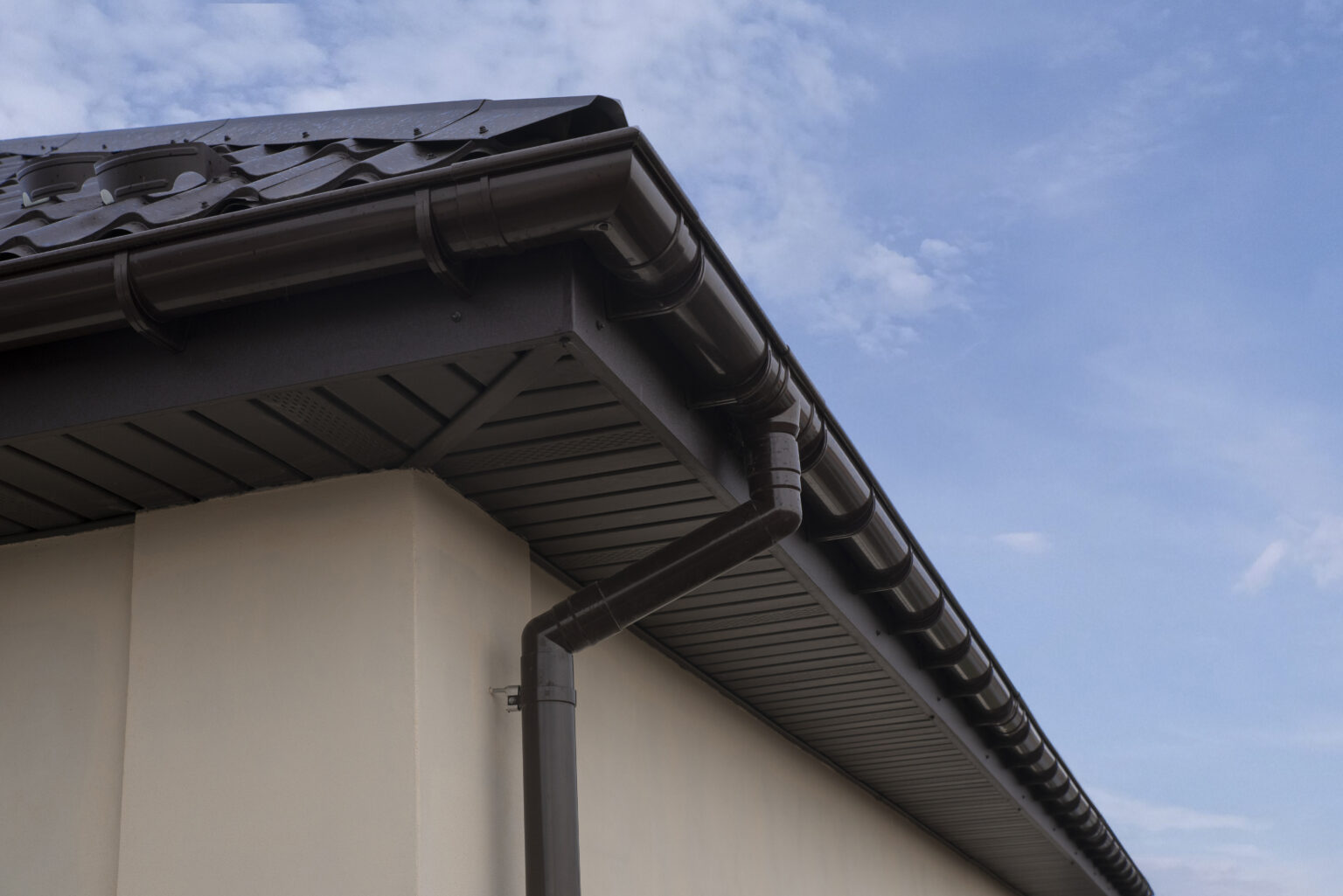 Gutters Around the House | Function, Placement & Protection